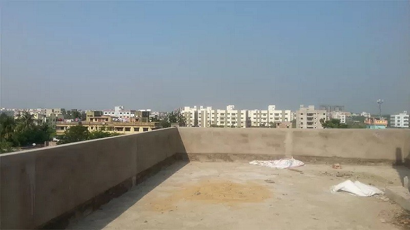 রাজধানীতে ৮ তলা থেকে পড়ে পুলিশ কনস্টেবলের স্ত্রী নিহত