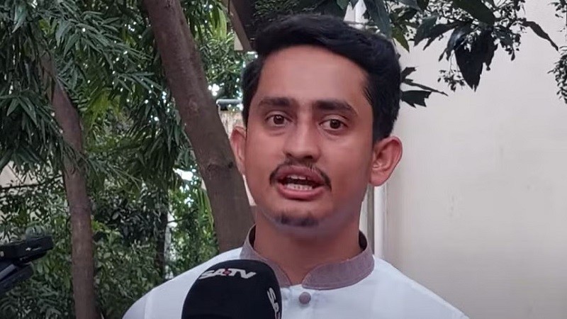 ফেসবুকে সতর্কবার্তা দিলেন সারজিস আলম