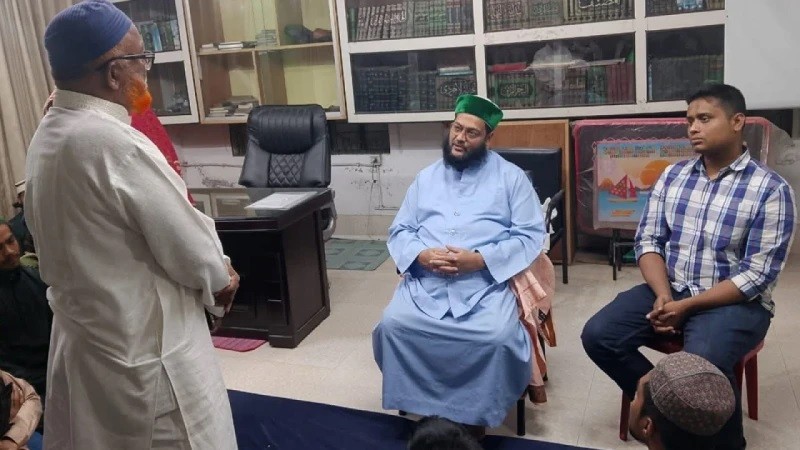 মধ্যরাতে হঠাৎ নারায়ণগঞ্জে হাসনাত আব্দুল্লাহ, দেখা করলেন আব্বাসীর সঙ্গে