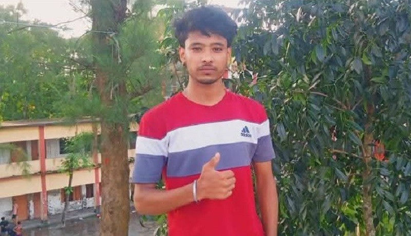 তুচ্ছ ঘটনায় ছাদে ডেকে নিয়ে বন্ধুকে ছুরিকাঘাত